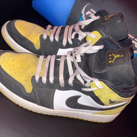 Jordan | Shoes | Air Jordan Retro Mid Se | Poshmark